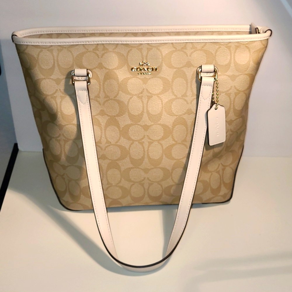 Reducedcoach Signature Gallery Tote, Nwot - Gem